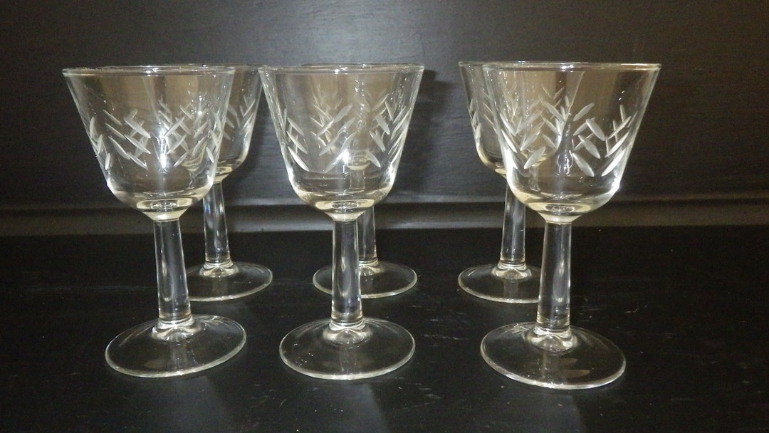 Vintage Etched Cordial Glasses: Elegant Liqueur Barware, Set of 4 - Etsy