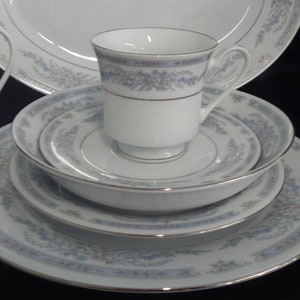 China Dinnerware Set Diana 1273 Crown Ming Jian Shiang Blue Floral ...