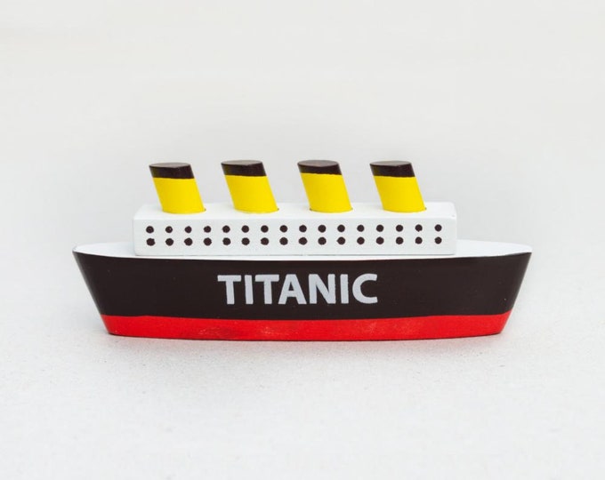 Wee Titanic, Mini Wooden Titanic Model, Titantic Decoration, Titanic ...