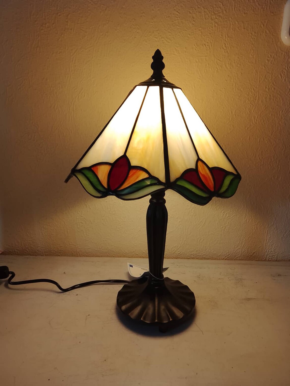 Stained Glass Lamp With Tulip, Stain Glass Lampe Shade Pattern, Tiffany ...