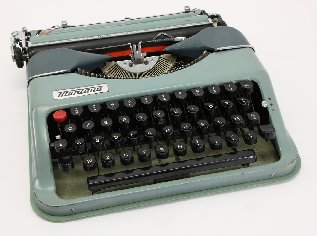 Vintage Portable Typewriter - Etsy