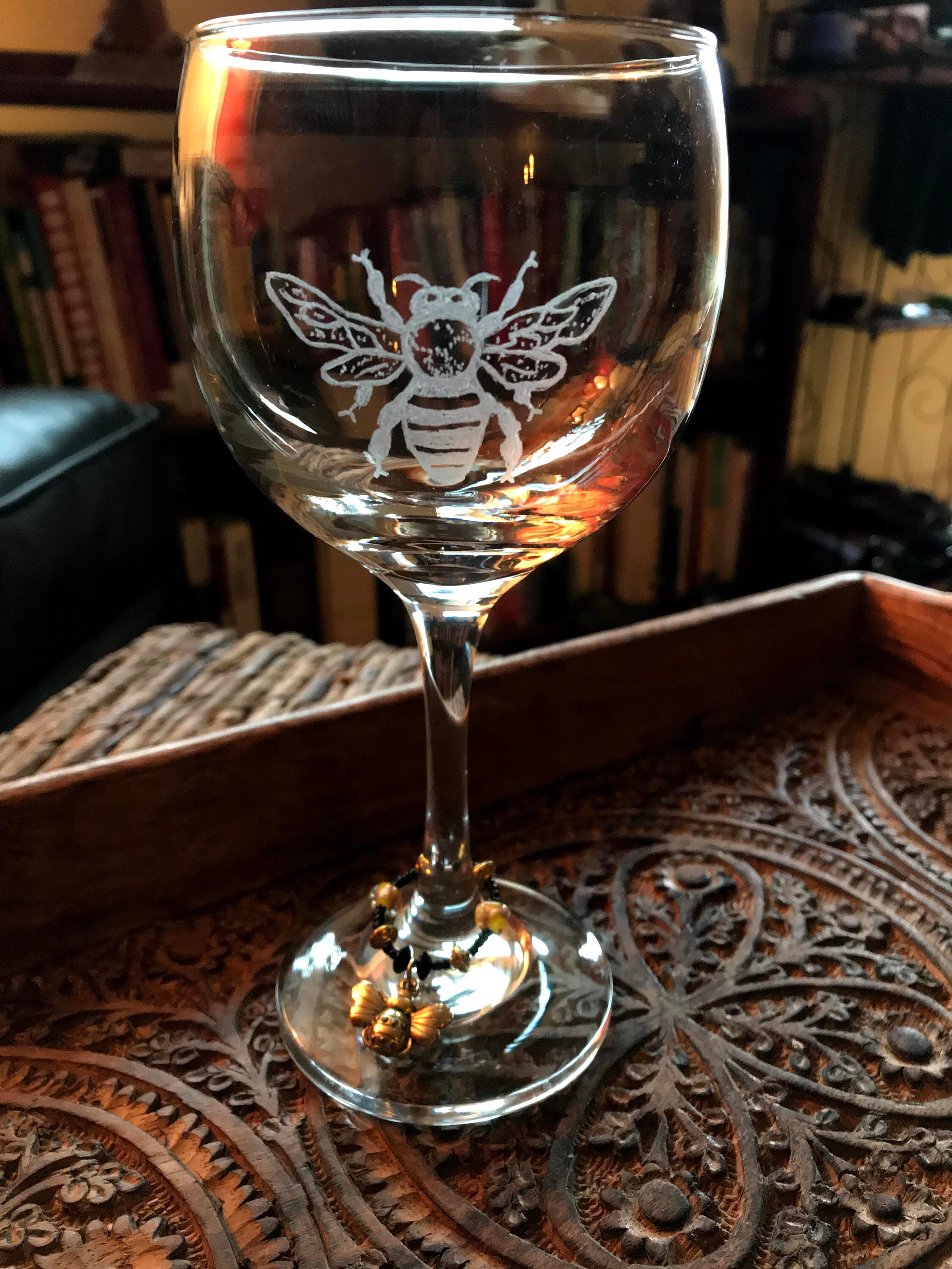 Engraved Bumblebee Wine Glass,engraved Bee Wine Glass,bumblebee Lover ...
