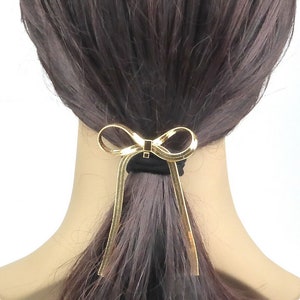 Decorative metal hair clips store