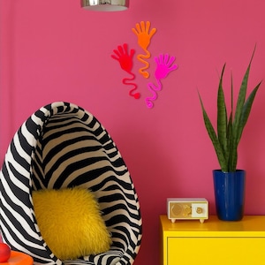 SLAPPY HAND 3D Resin Wall Art – Nostalgic Sticky Hand Sculpture ...