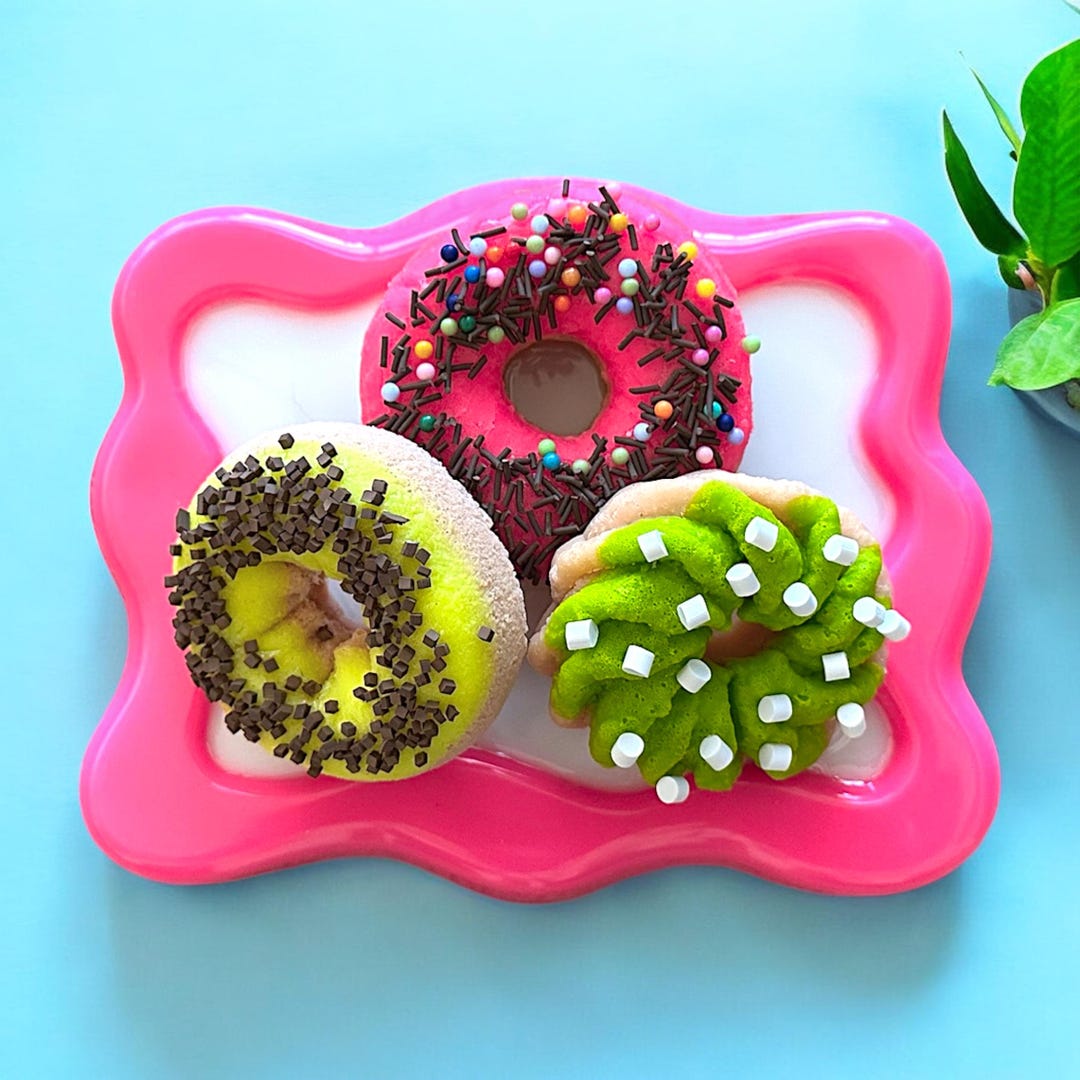 PINK DONUTS 3D Resin Wall Art/ Fake Donuts/ Doughnuts /retro Wall Art ...