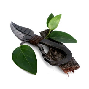 The spriggan Leaf-blade Blacksmith's Knife - Etsy