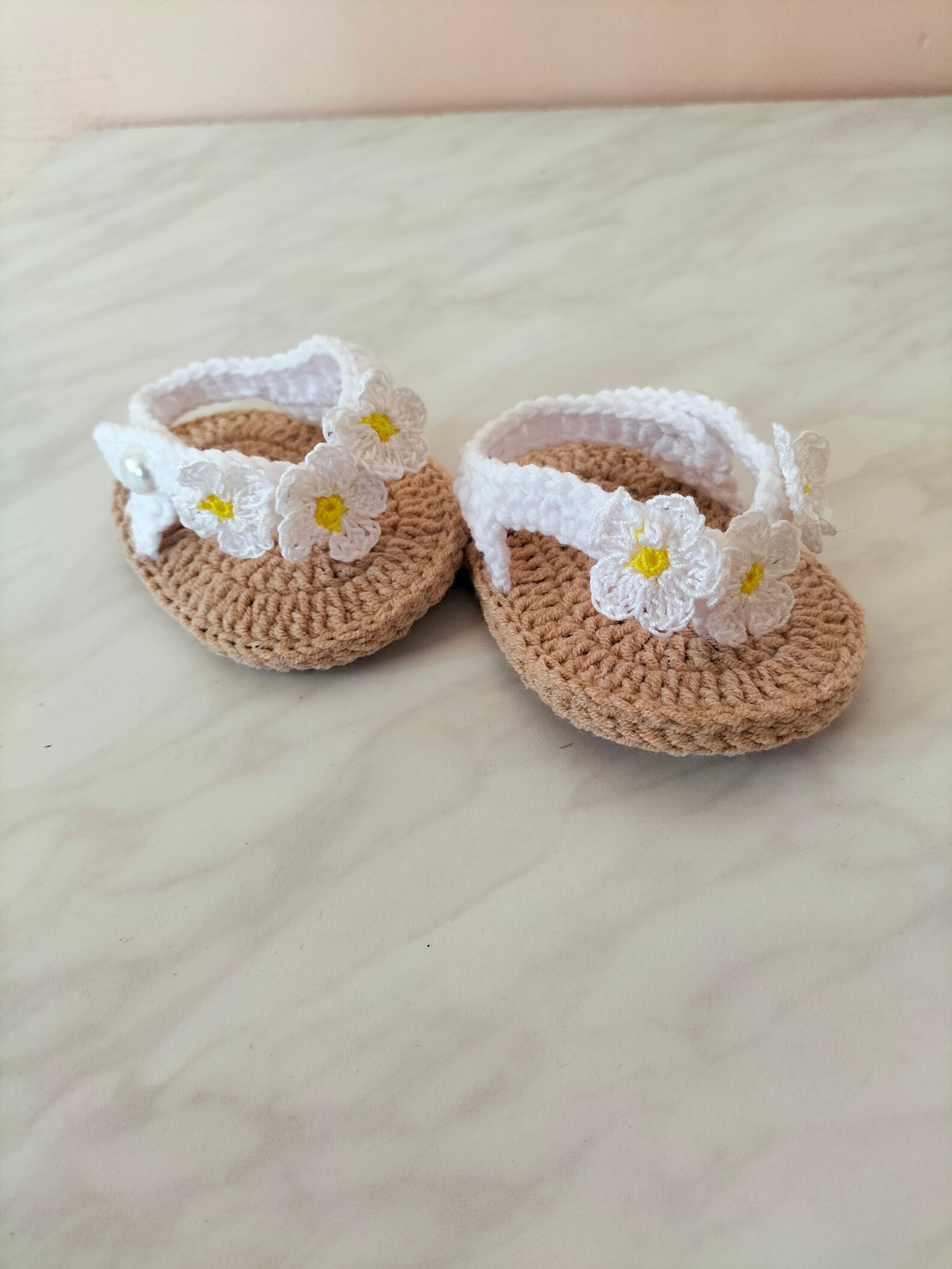 Crochet Baby Flip Flops, Newborn Girl Sandals, White Flip Flops, Daisy ...