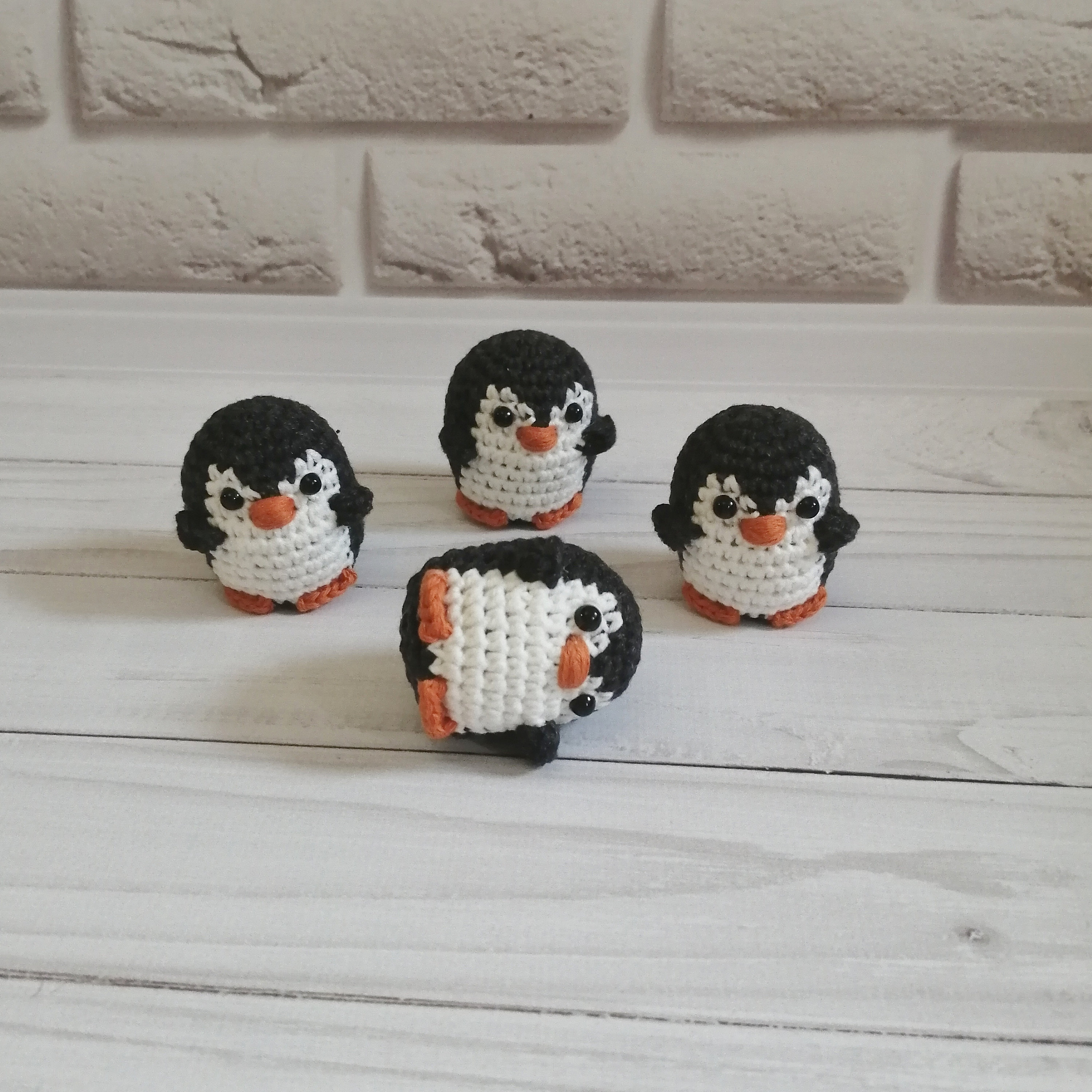 Stuffed Animals & Plushies Toys in a walnut shell Miniature micro ...