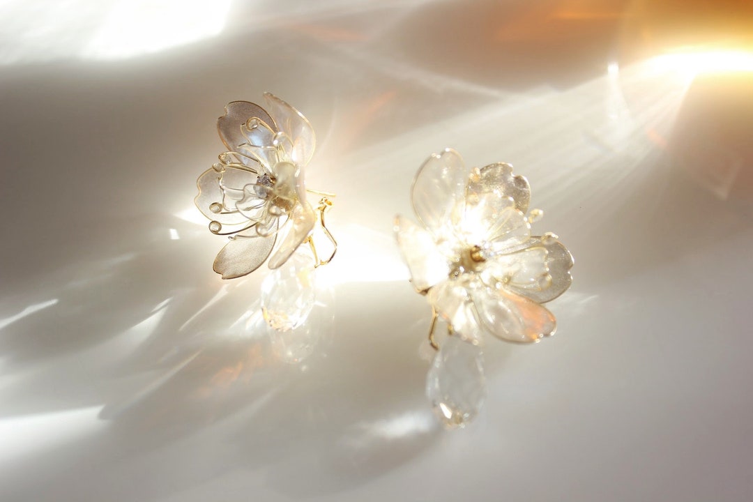 Fairycore Pearly Transparent Floral Dangling Earrings With Omega Back ...