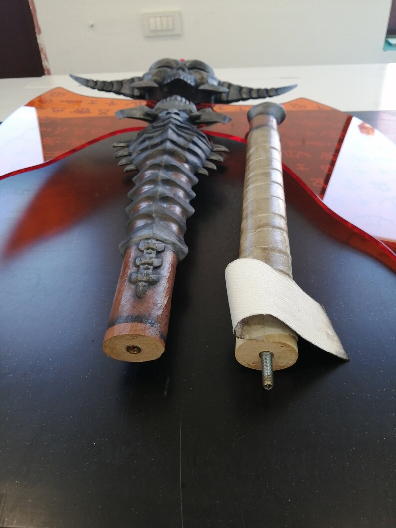 Marauder Axe Doom Eternal life size replica | Etsy