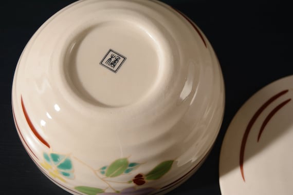 Round Japanese Ceramic Trinket Box with Flowers - Gem