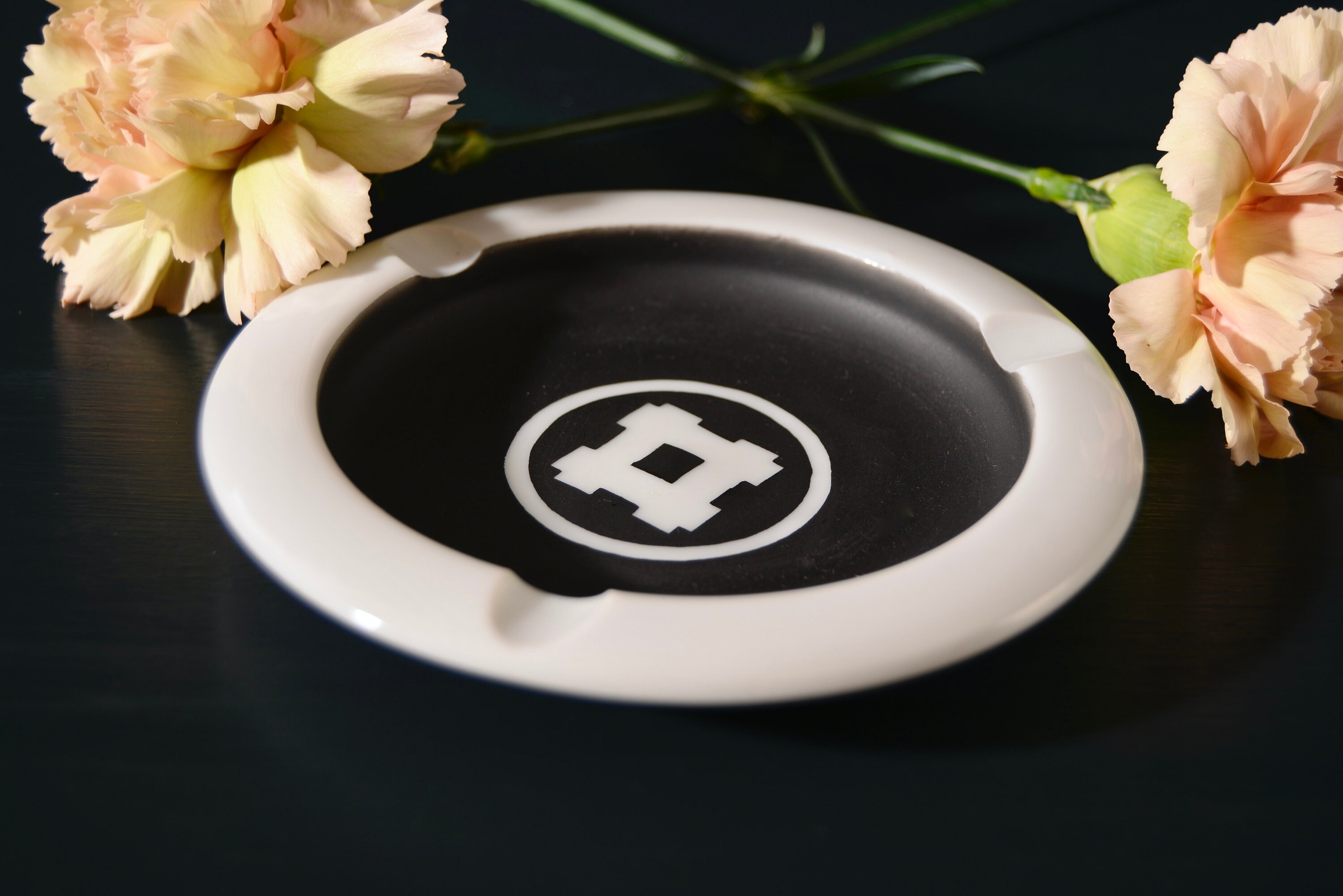 Mid Century Ashtray With Japanese Crest - Etsy