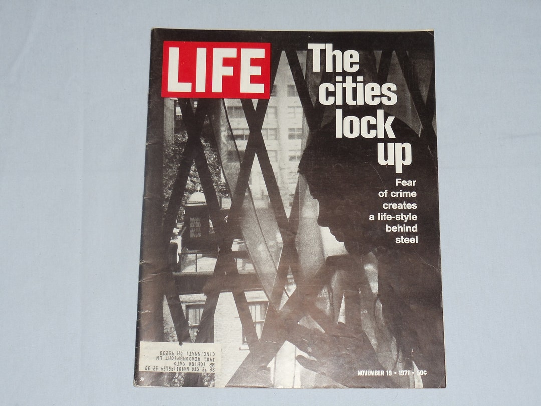 Life Magazine November 19, 1971 the Cities Lock Up - Etsy