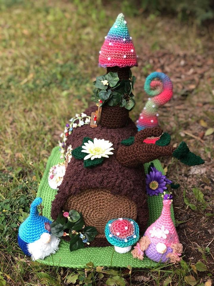 Crochet Tree Trunk Fairy House of Mr & Mrs Trickle Crochet | Etsy Canada