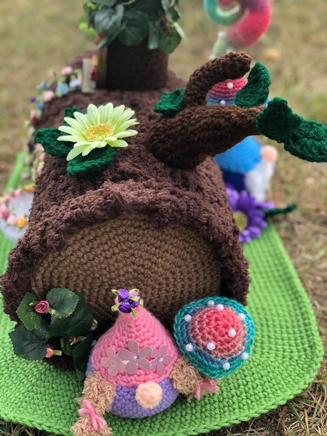 Crochet Tree Trunk Fairy House of Mr & Mrs Trickle Crochet - Etsy Canada