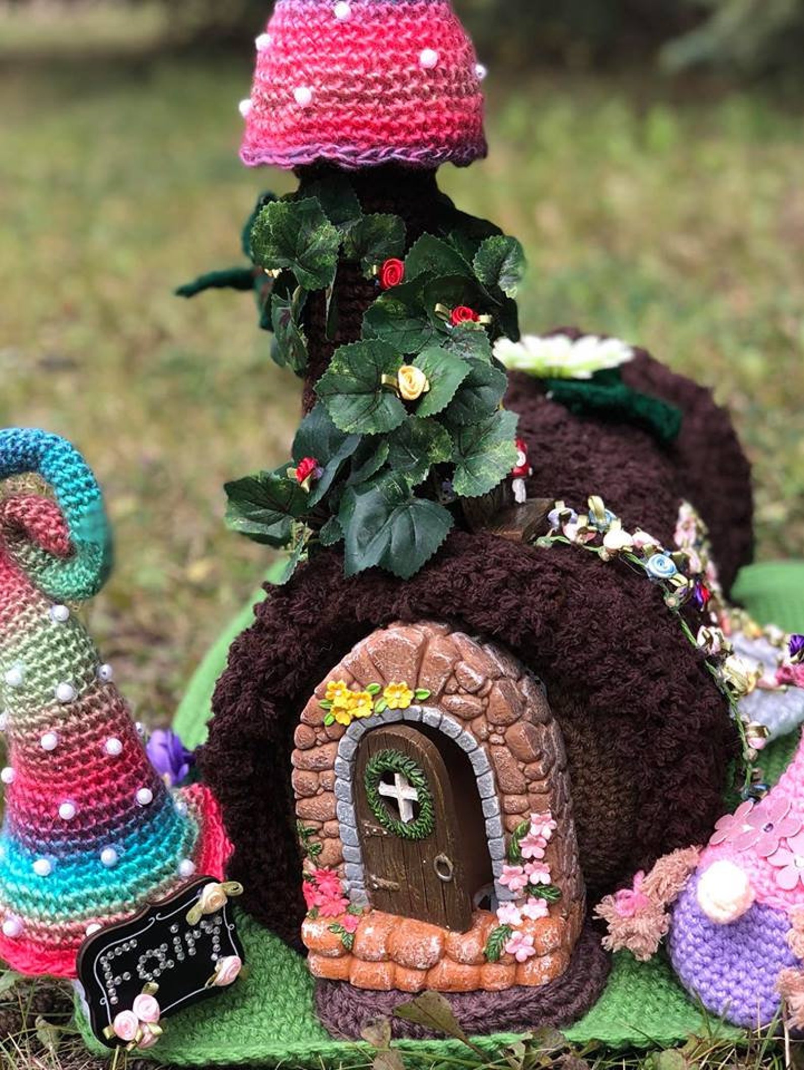 Crochet Tree Trunk Fairy House of Mr & Mrs Trickle Crochet - Etsy Canada