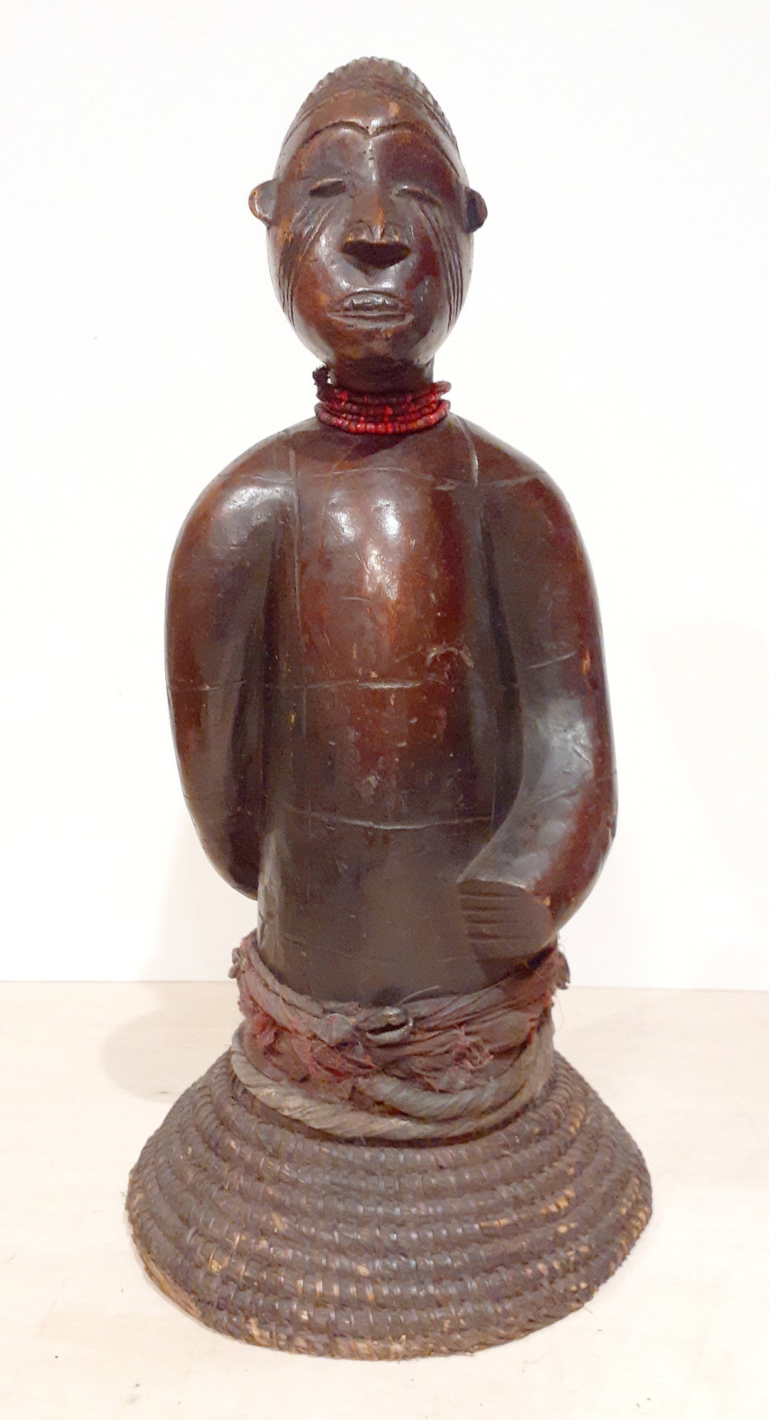 Manbetu Crest Mask - Etsy