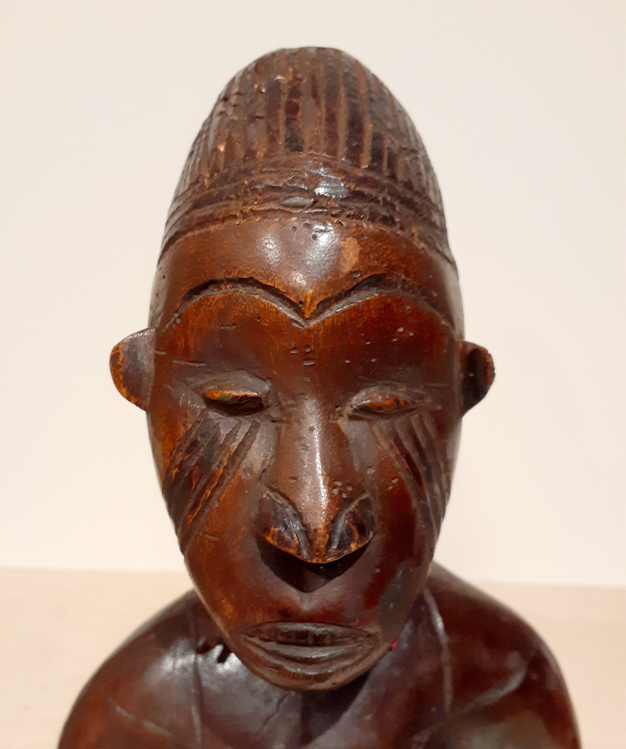 Manbetu Crest Mask - Etsy