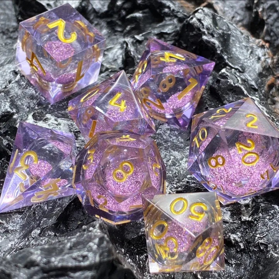 Liquid Core Dnd Dice Dragon Scale and Gold Flakes - Etsy