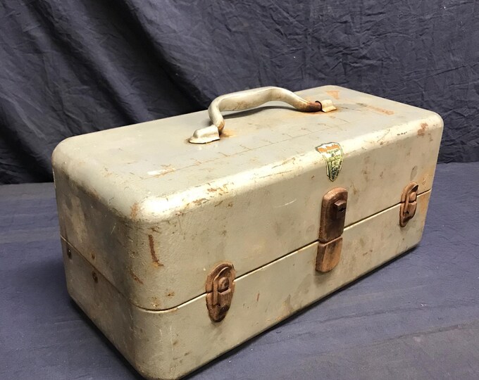 Vintage My Buddy Metal Tackle Box. Vintage Tackle Box. My Buddy Tackle ...