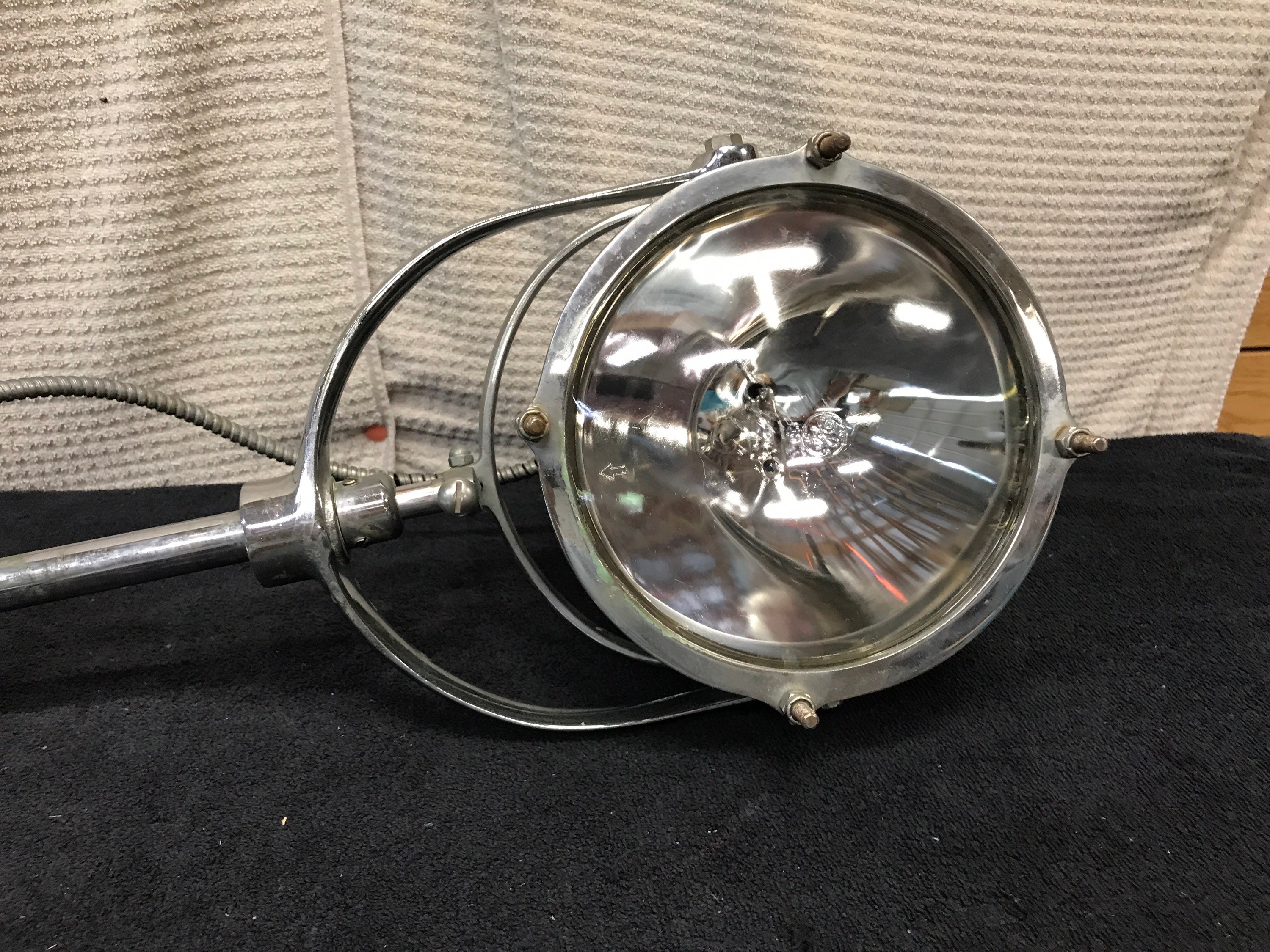 Vintage spotlight. The Portable Light Company Inc. model 173 | Etsy