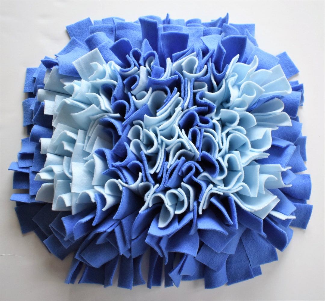 Nose-n-nibble Snuffle Mat: Food Foraging Fun for Pets (18" X 16 ...