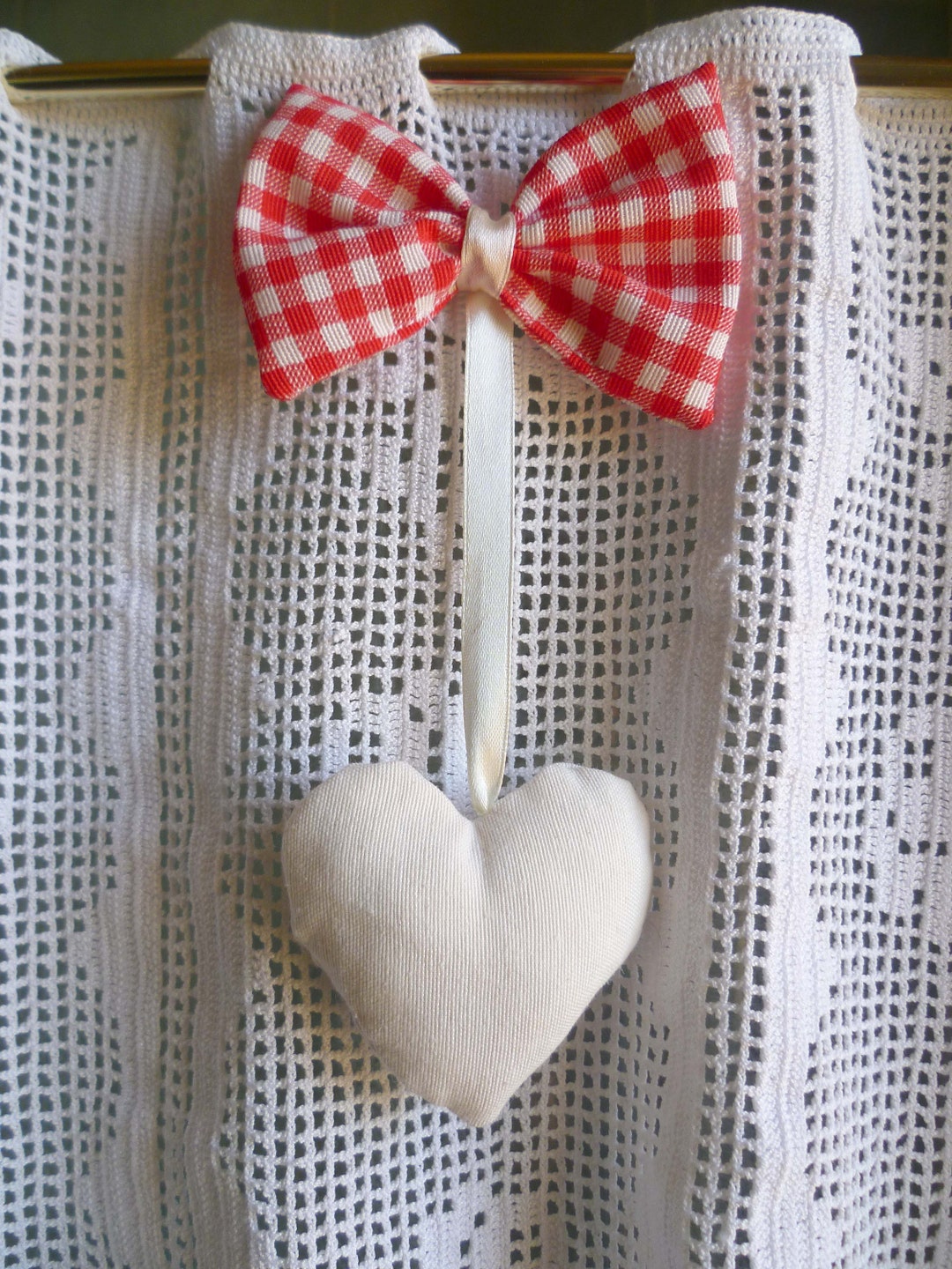 Lazo a cuadros con corazón colgante, corazón de cortina, corazones ...