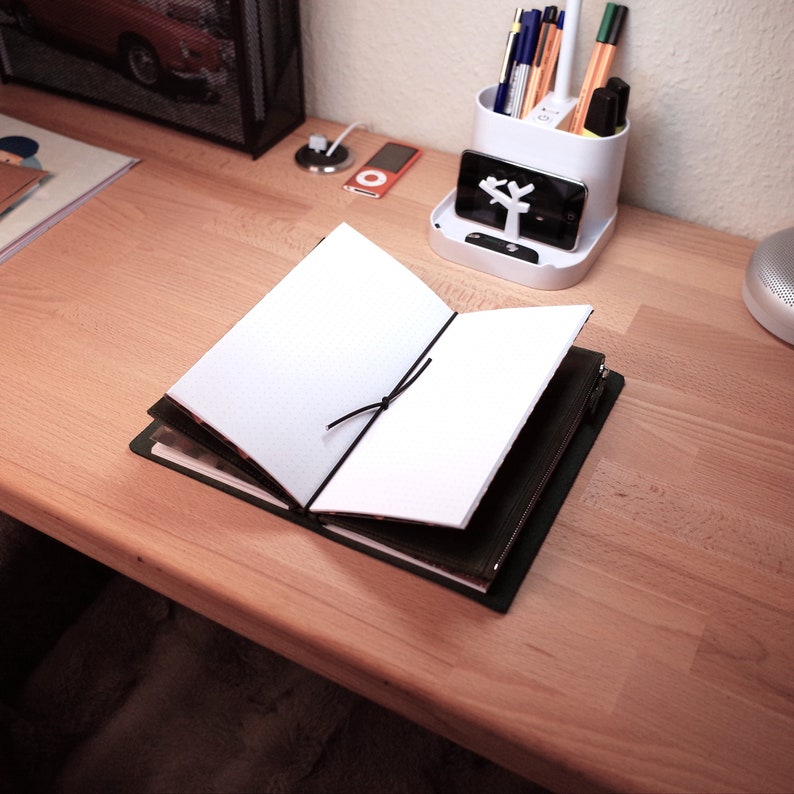 Leather Travelers Notebook Cover: Regular Size Refillable Journal With ...