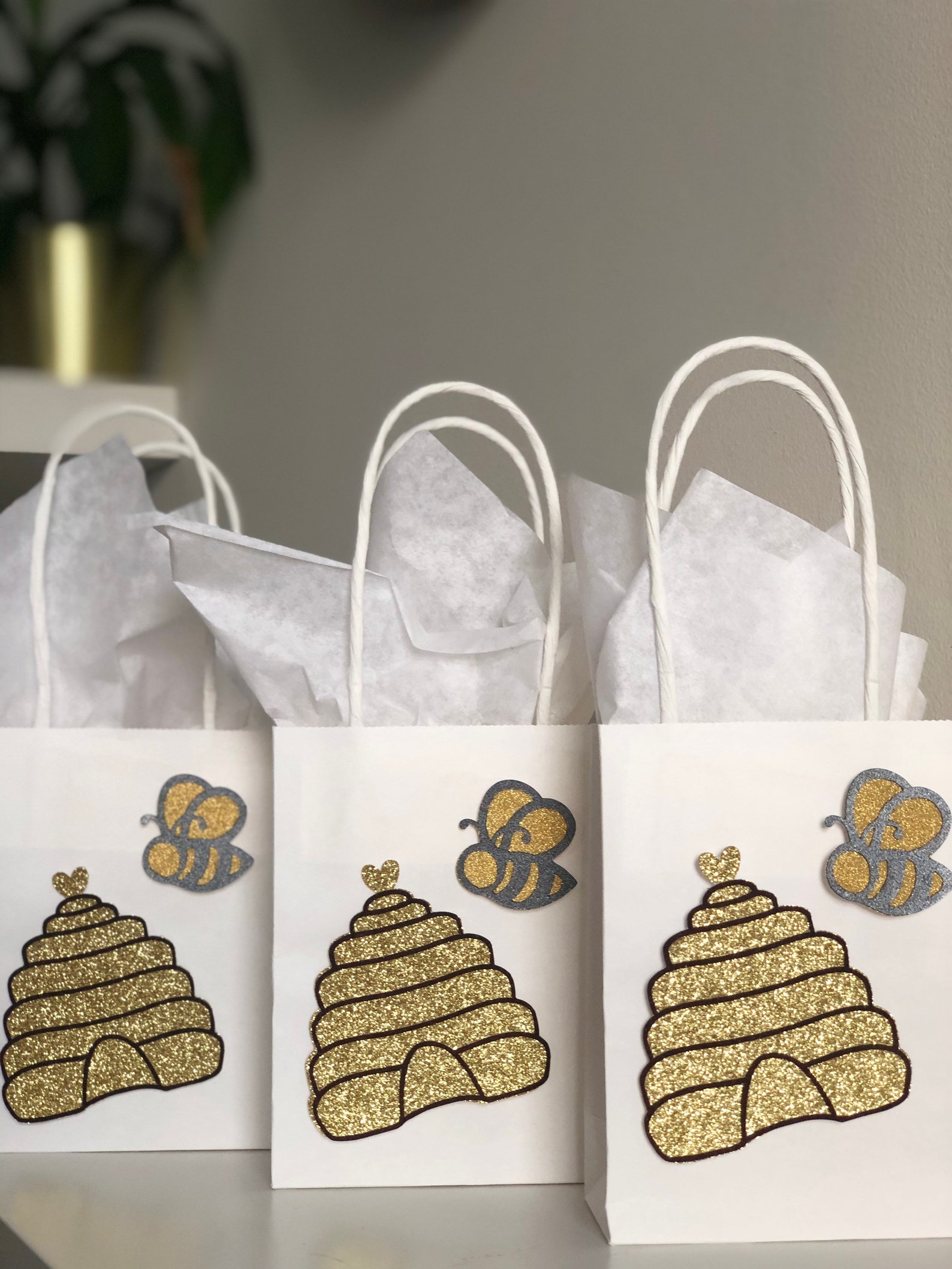 6 Bee Theme Party Bags Bee Theme Party Favor Bags Bee Theme - Etsy
