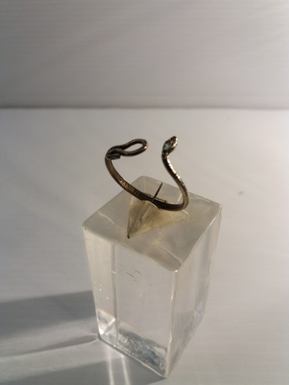 Bronze ring small snake with round tail - Gem