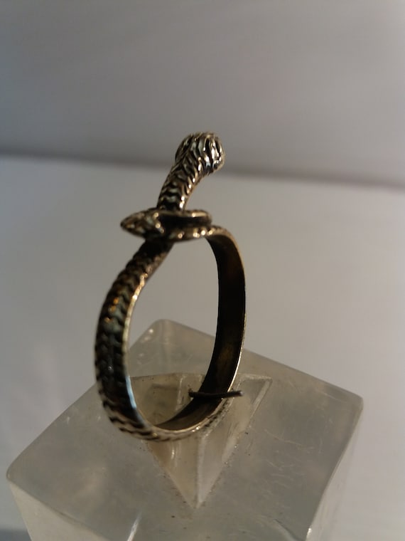 Bronze ring small snake with round tail - Gem