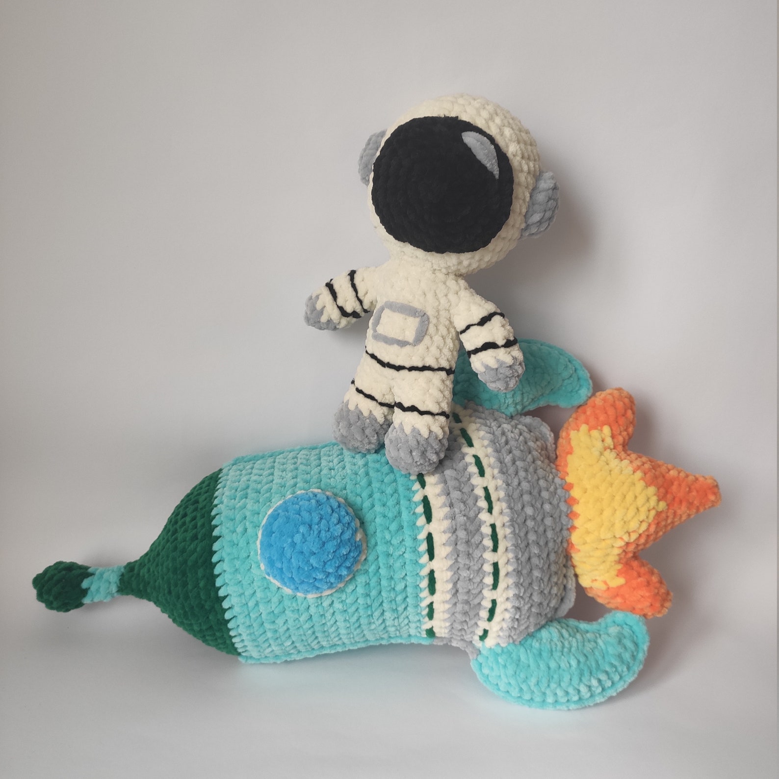 Crochet Rocket and Astronaut Toys Plush Stuffed Crochet Toys Spaceship ...
