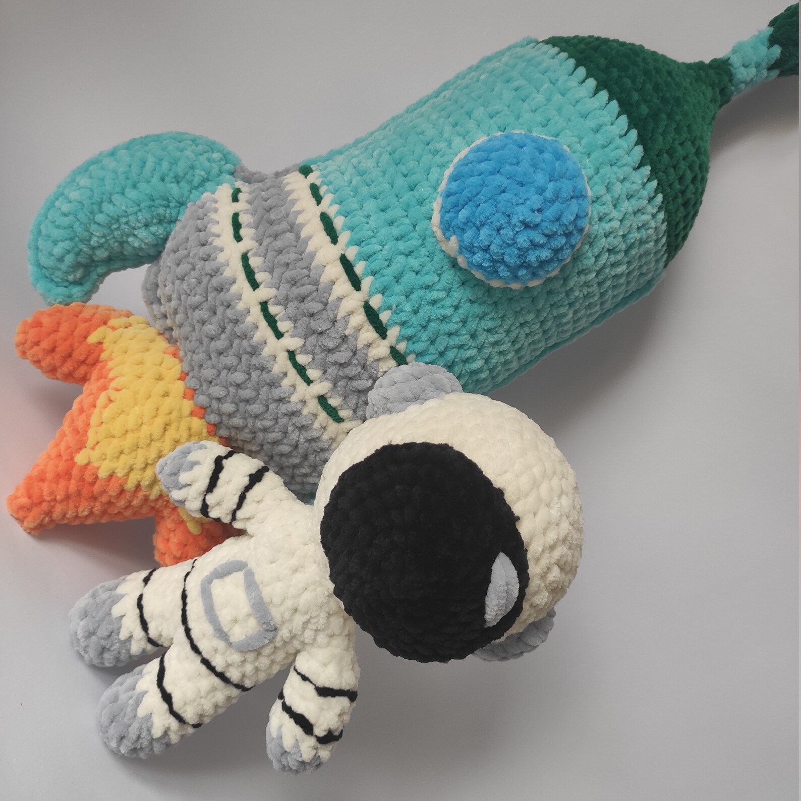Crochet Rocket and Astronaut Toys Plush Stuffed Crochet Toys Spaceship ...