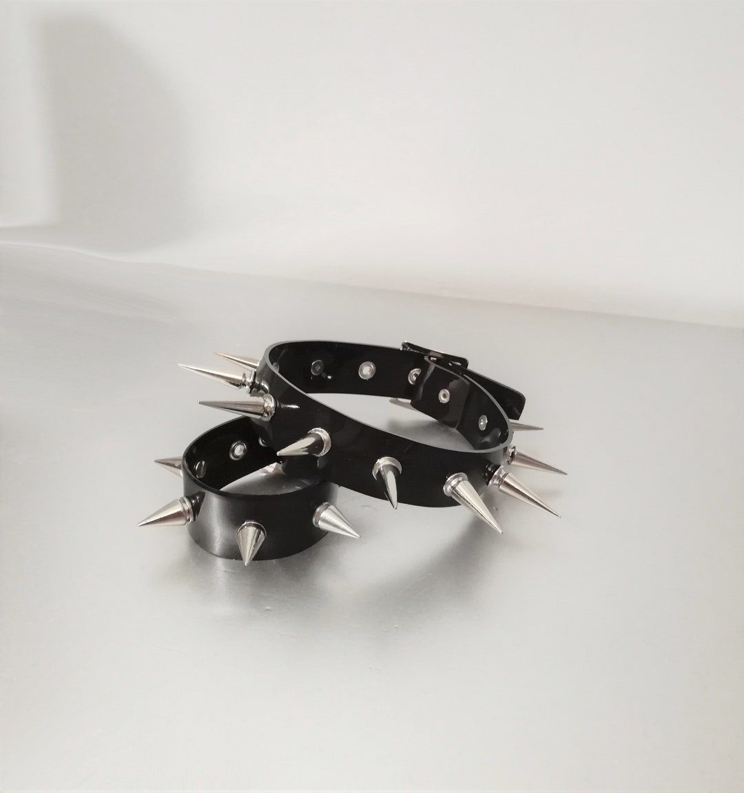Large Spike Choker Set, Colored PVC Choker and 2 Spike Cuffs Set ...