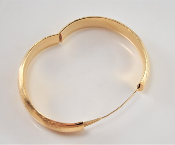 14K Gold Hinged Bangle Bracelet 17 Grams - Gem
