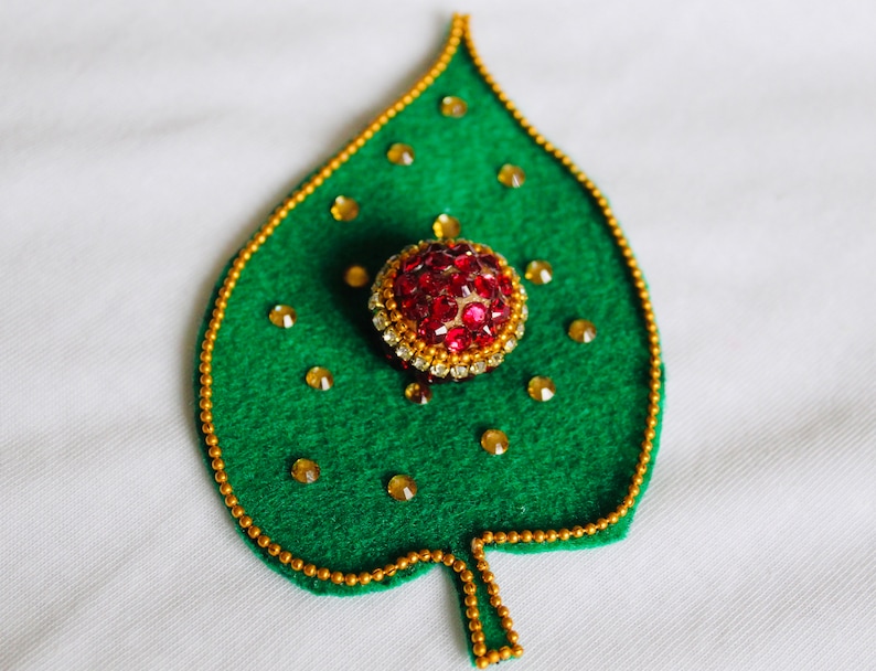 Decorative Betel Leaf and Betel Nut| Decorative Tambula - Etsy