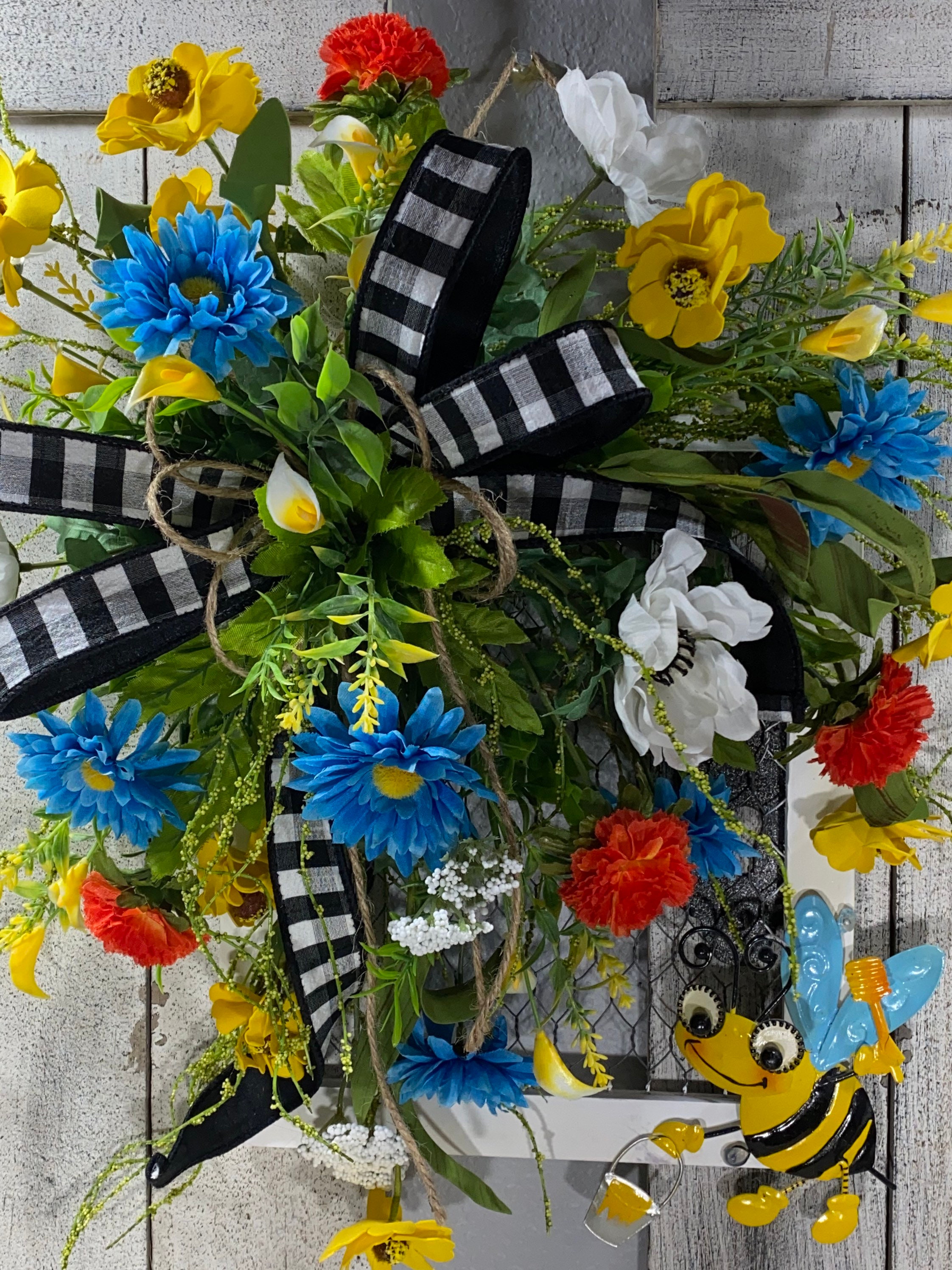 Bee Screen Frame, Bubble Bee Decor, Bee Wall Arrangement, Bee Wreath ...