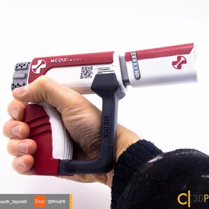 Apex Legends Game Medix Syringe Replica 1:1 Fan Art Prop - Etsy