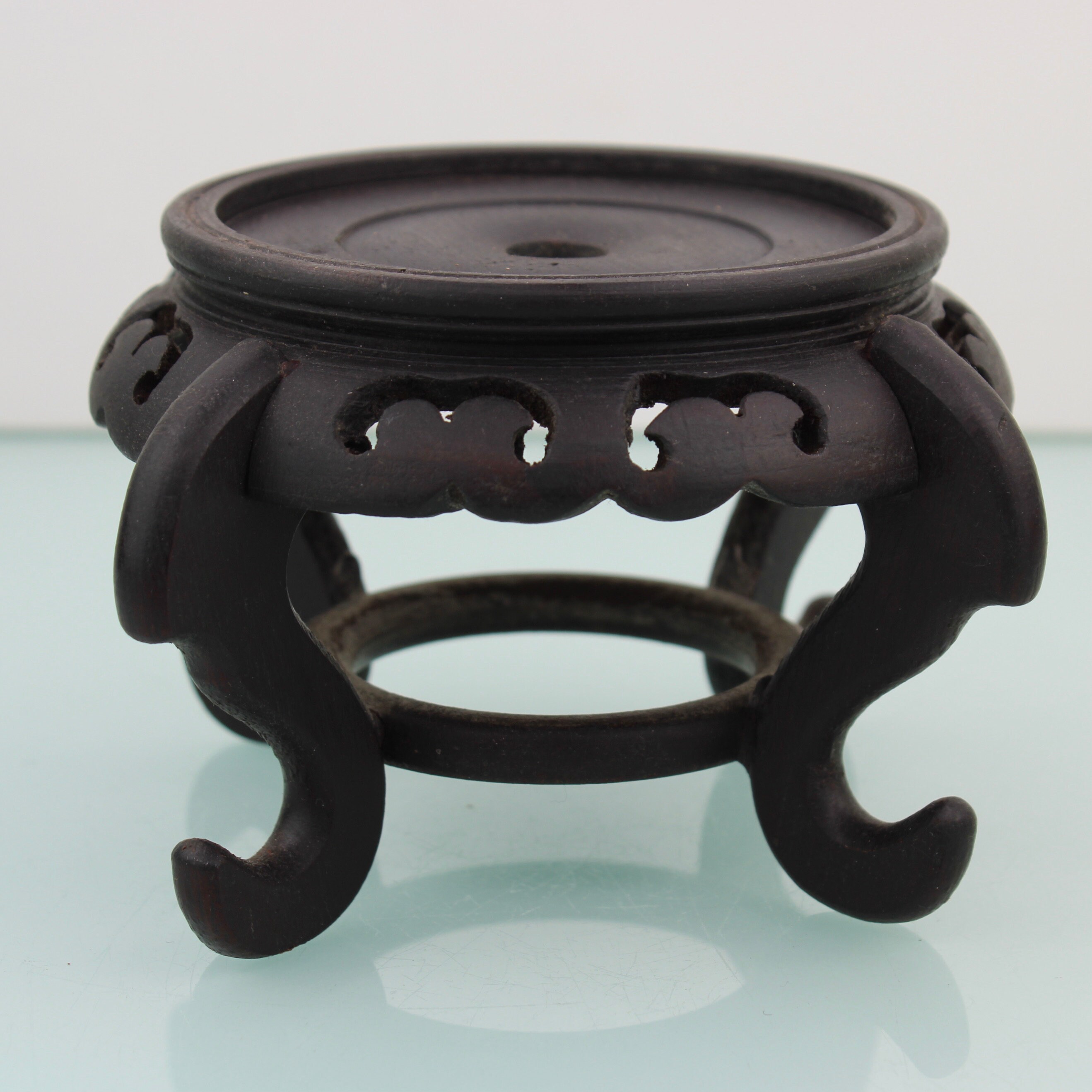 Chinese round wooden vase display stand. Shelving Home & Living etna.com.pe