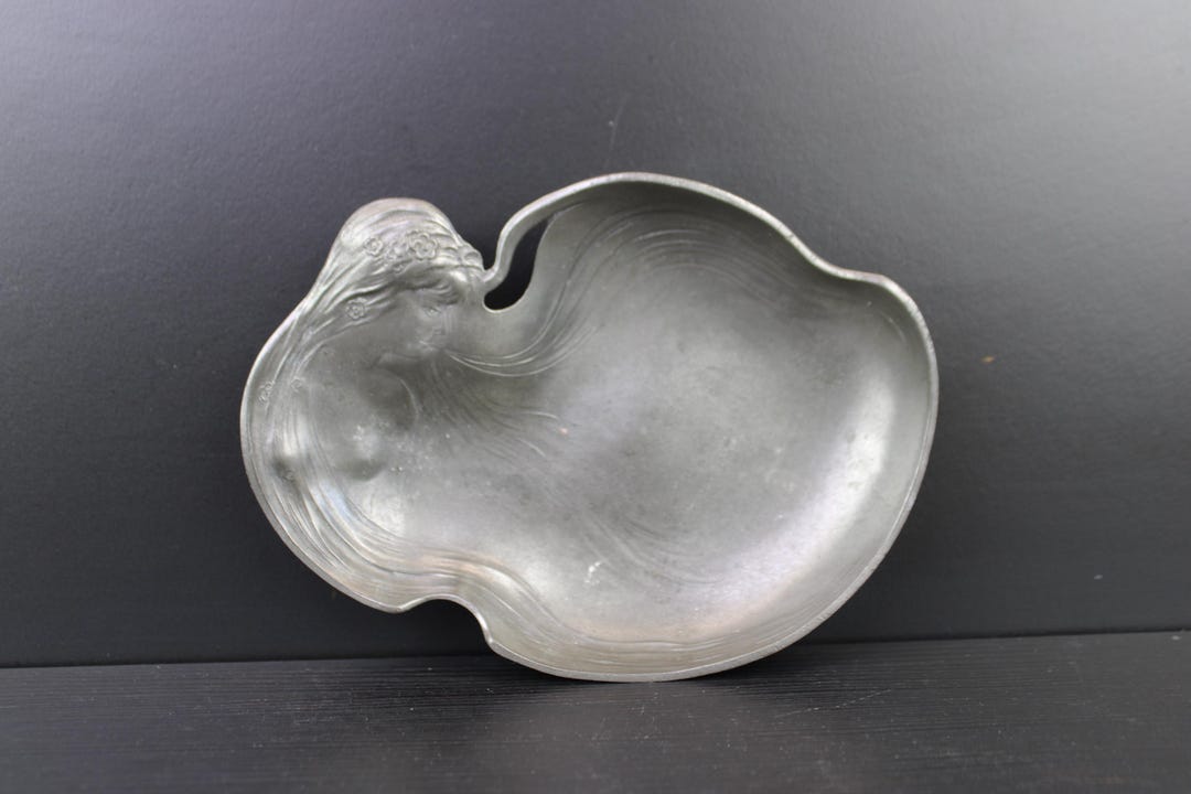 Art Nouveau Ashtray of Lady Blowing Smoke by Orivit. - Etsy