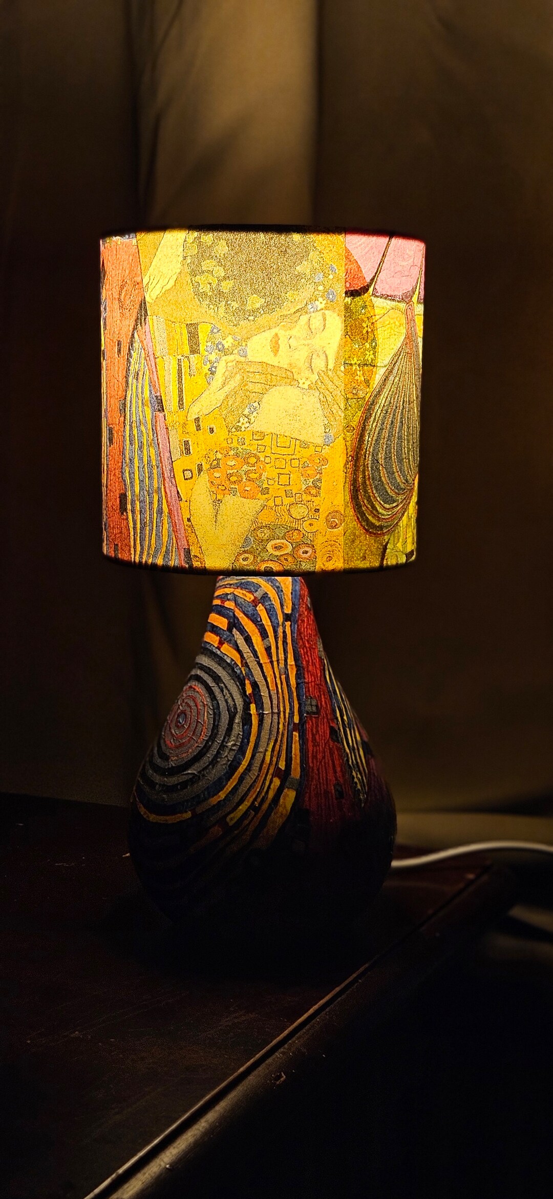 Klimt 'the Kiss' Table Lamp: Abstract Decoupage Night Light - Etsy UK