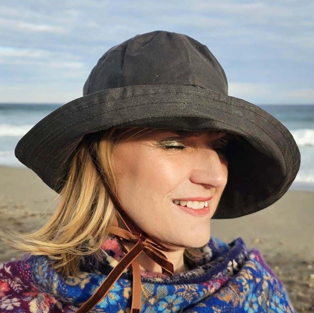 Extra Wide Brimmed Rain Hat in Brown Waxed Cotton, Fully Waterproof ...