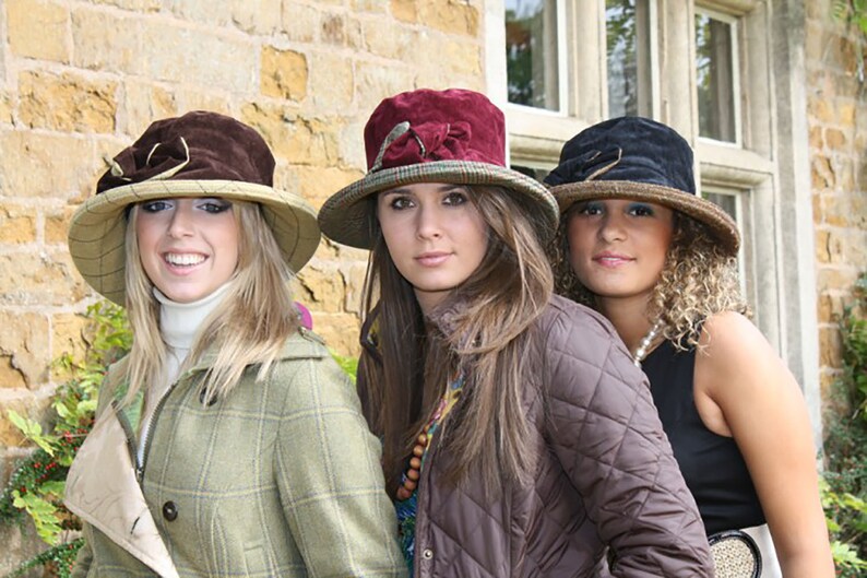 Smart Black English Hat Women, Wide Brim in English Tweed, Vintage ...