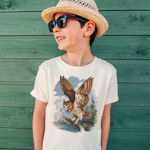 Retro Great Horned Owl Kids Shirt - 90s Birds of Prey Taking off Nature ...
