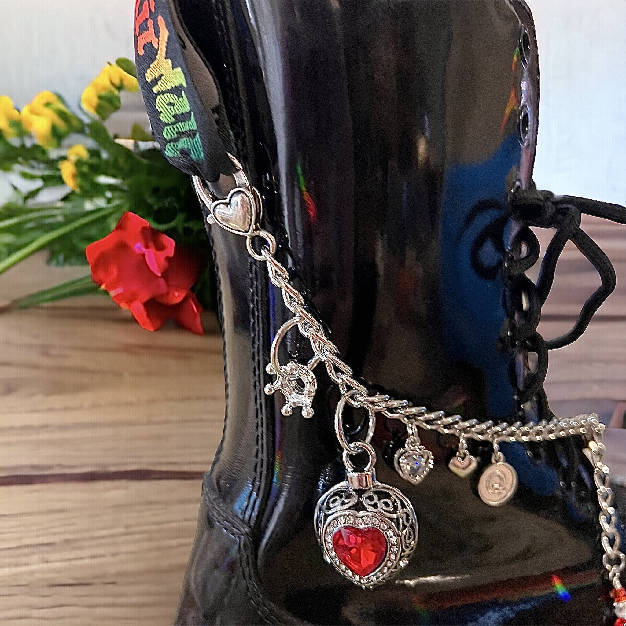 Queen of Hearts Boot Chain: Alice in Wonderland Jewelry - Etsy