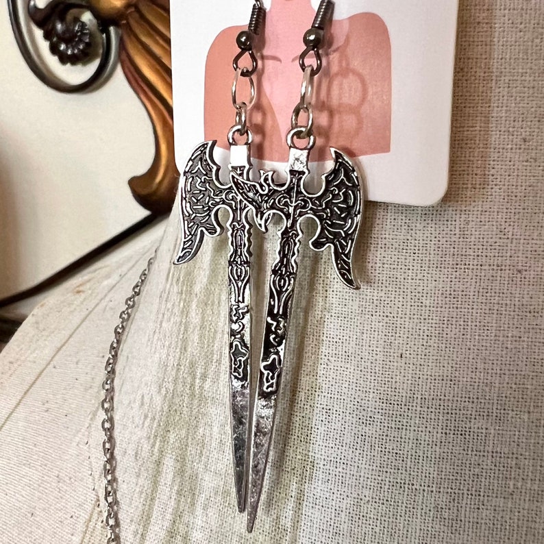 Dungeons and Dragons Jewellery. DND Jewellery. Barbarian - Etsy