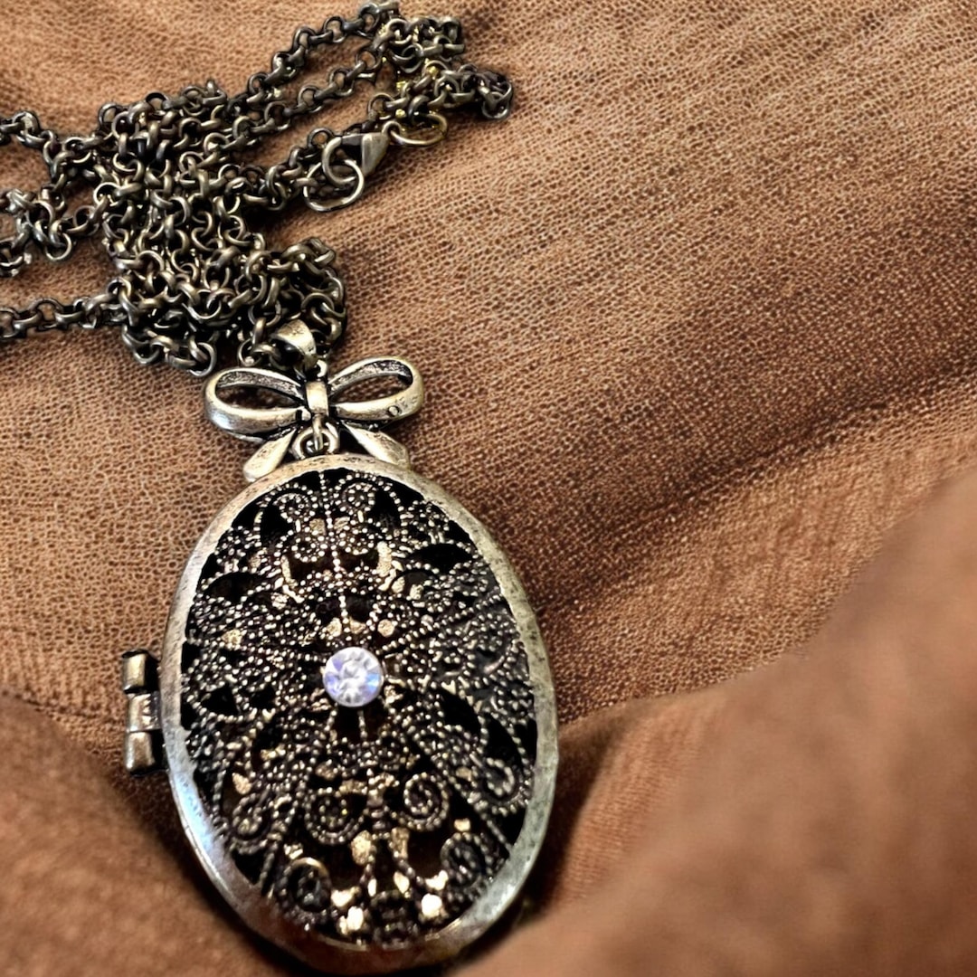 Locket Charm Necklace. Victorian Look. Beautiful. Bronze Locket Charm ...
