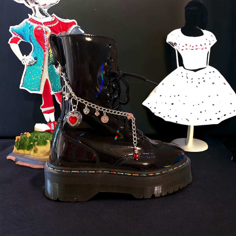 Queen of Hearts Boot Chain: Alice in Wonderland Jewelry - Etsy
