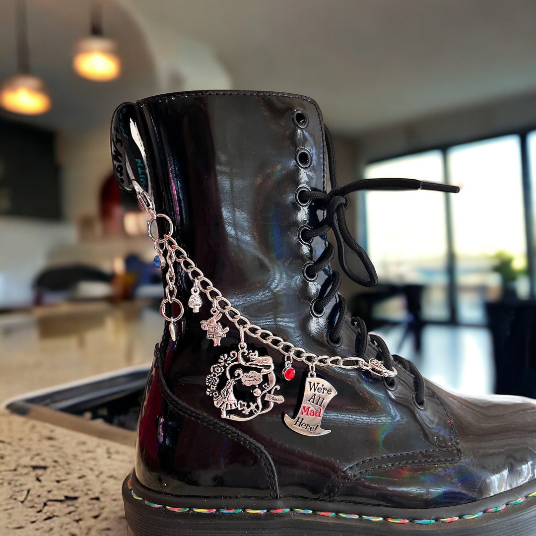 Alice in Wonderland, Alice in Wonderland Boot Chain, Wonderland Boot ...