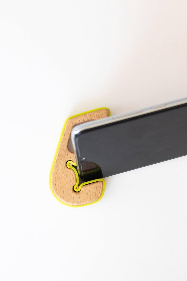 Keychain Phone Stand, Phone Holder, Travel Accessories, Docking Station ...